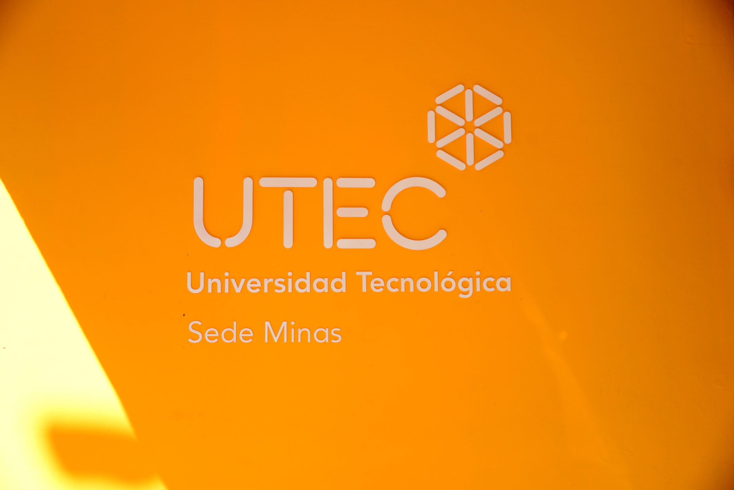 Utec Uruguay Logo Desde La Asociación De Estudiantes De La